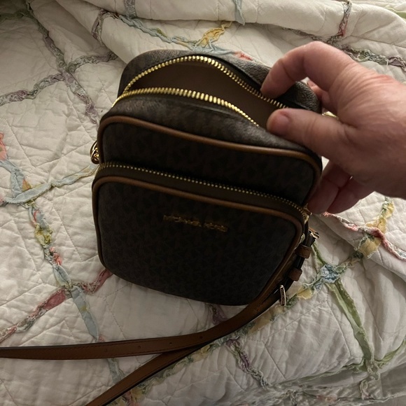 Michael Kors | Bags | This A Brand New Cross Body Bag From Michael Kors ...
